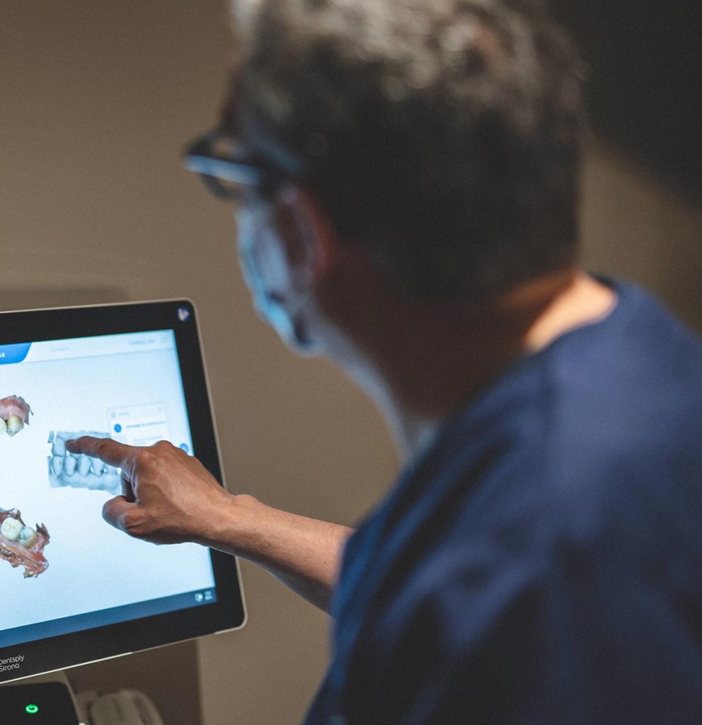 How to repair receding gums │Le Studio Paro